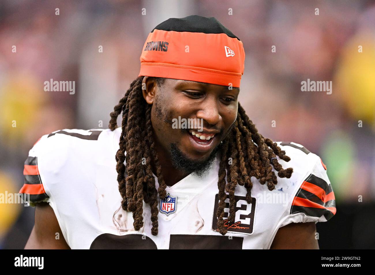 Cleveland Browns running back Kareem Hunt (27) reacts during an NFL ...