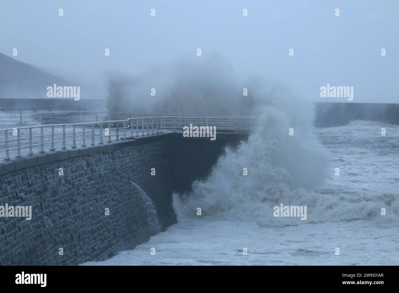 Aberystwyth Wales UK weather 28th December 2023. Storm Gerrit hits ...