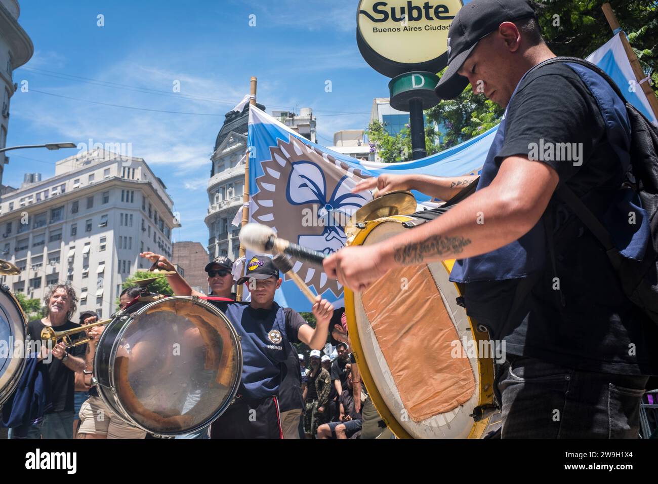 BUENOS AIRES - In front of the Ministry of Justice stricking workers ...