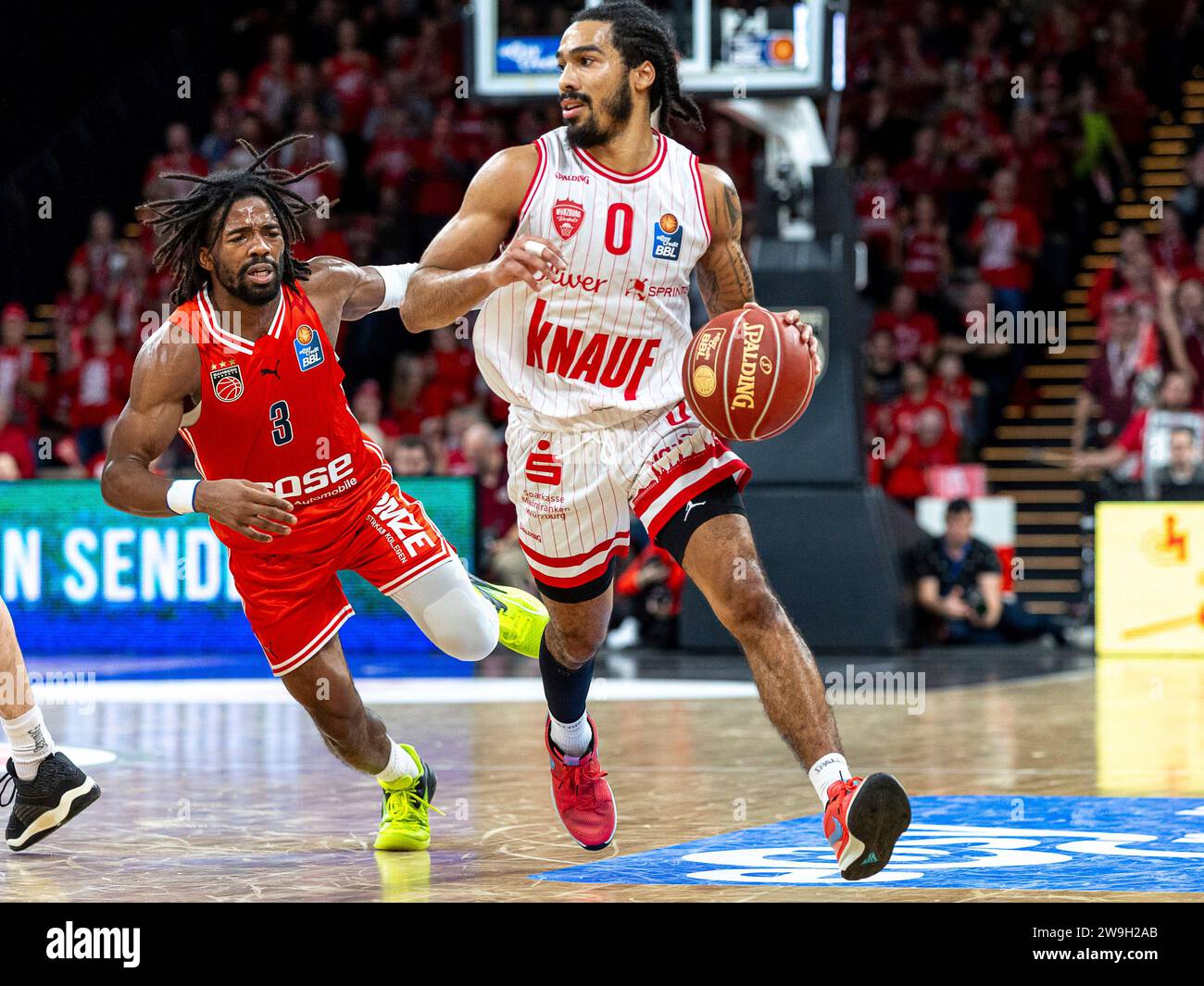 Bamberg, Deutschland. 27th Dec, 2023. Malik Johnson (Bamberg Baskets ...