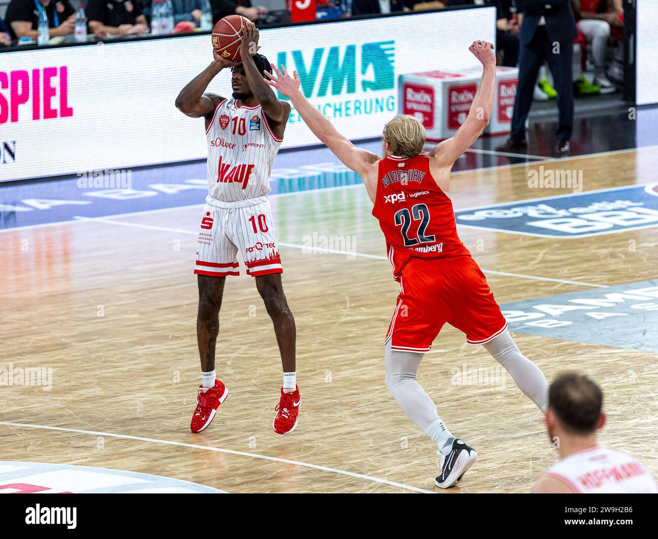 Darius perry wuerzburg baskets hi-res stock photography and images - Alamy