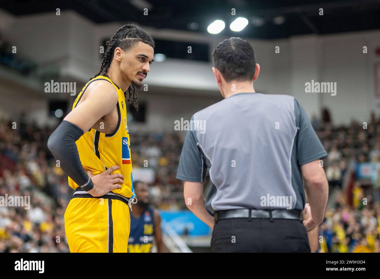 Ludwigsburg, Deutschland. 27th Dec, 2023. Jonathan Baehre (MHP Riesen ...