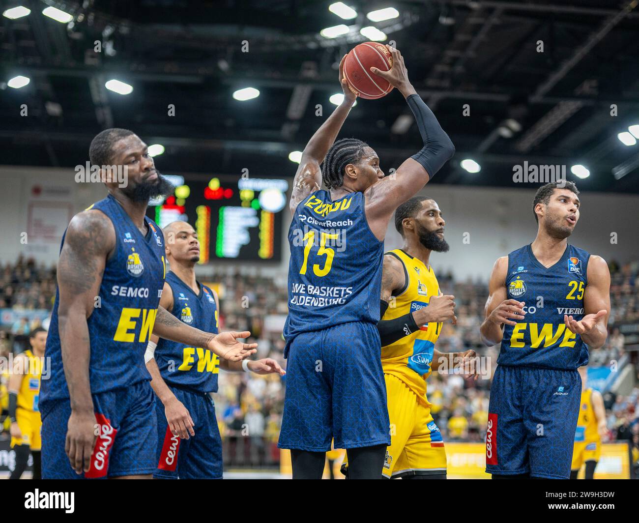 Ludwigsburg, Deutschland. 27th Dec, 2023. Chaundee Brown Jr. (EWE ...