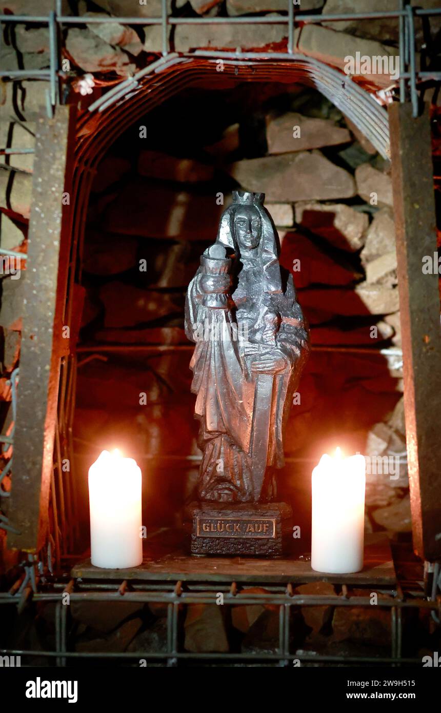 Harztor, Germany. 28th Dec, 2023. View of Saint Barbara carved out of ...