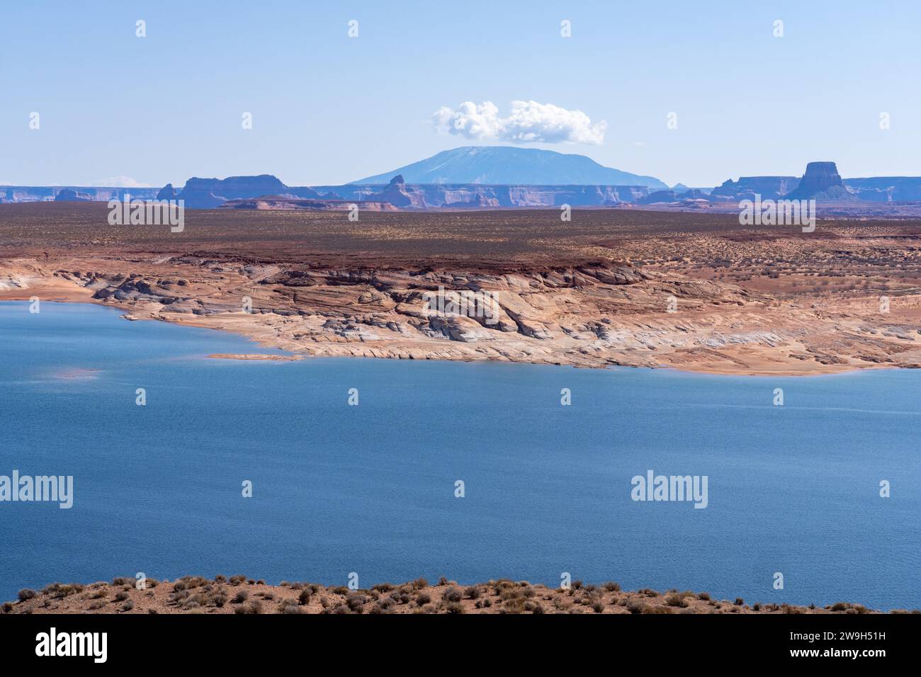 Lake Powell in the Glen Canyon National Recreation Area, Arizona ...