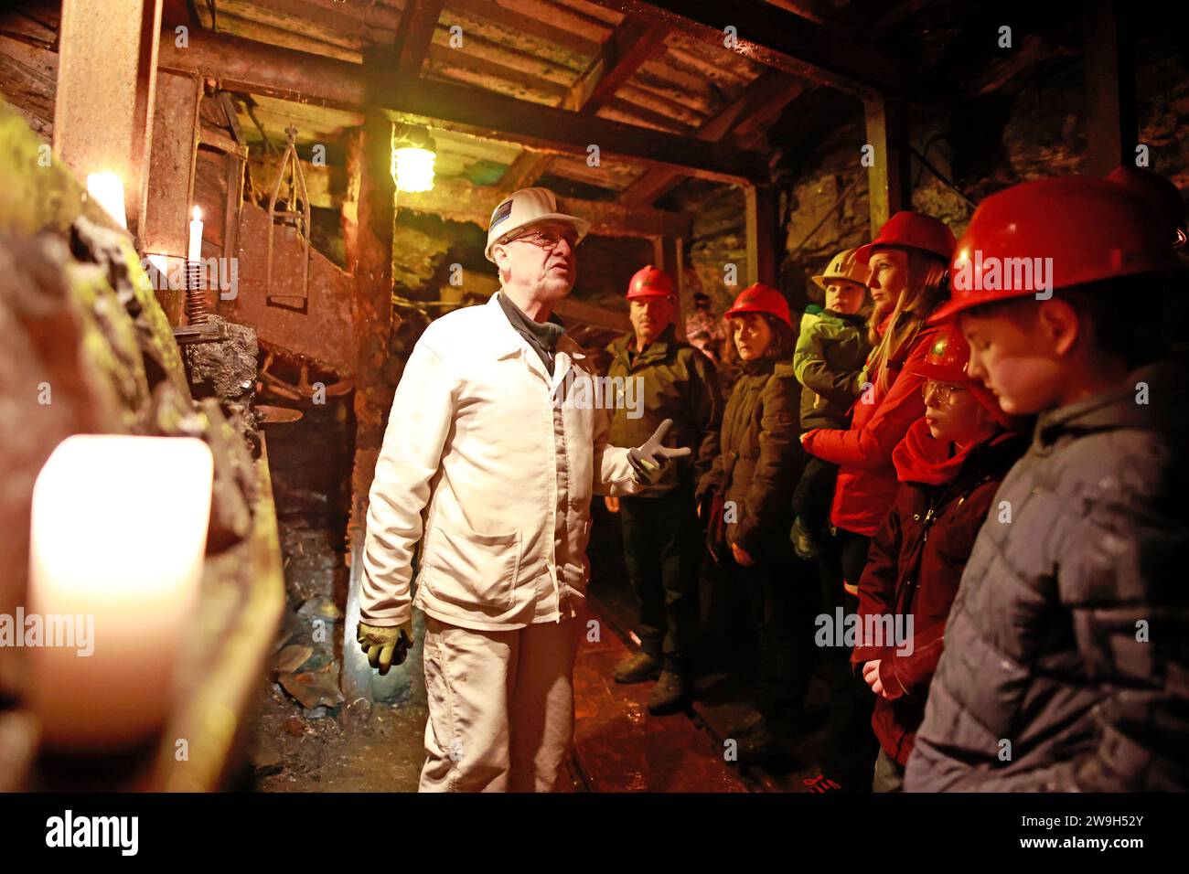 Harztor, Germany. 28th Dec, 2023. A mine guide is out and about with ...