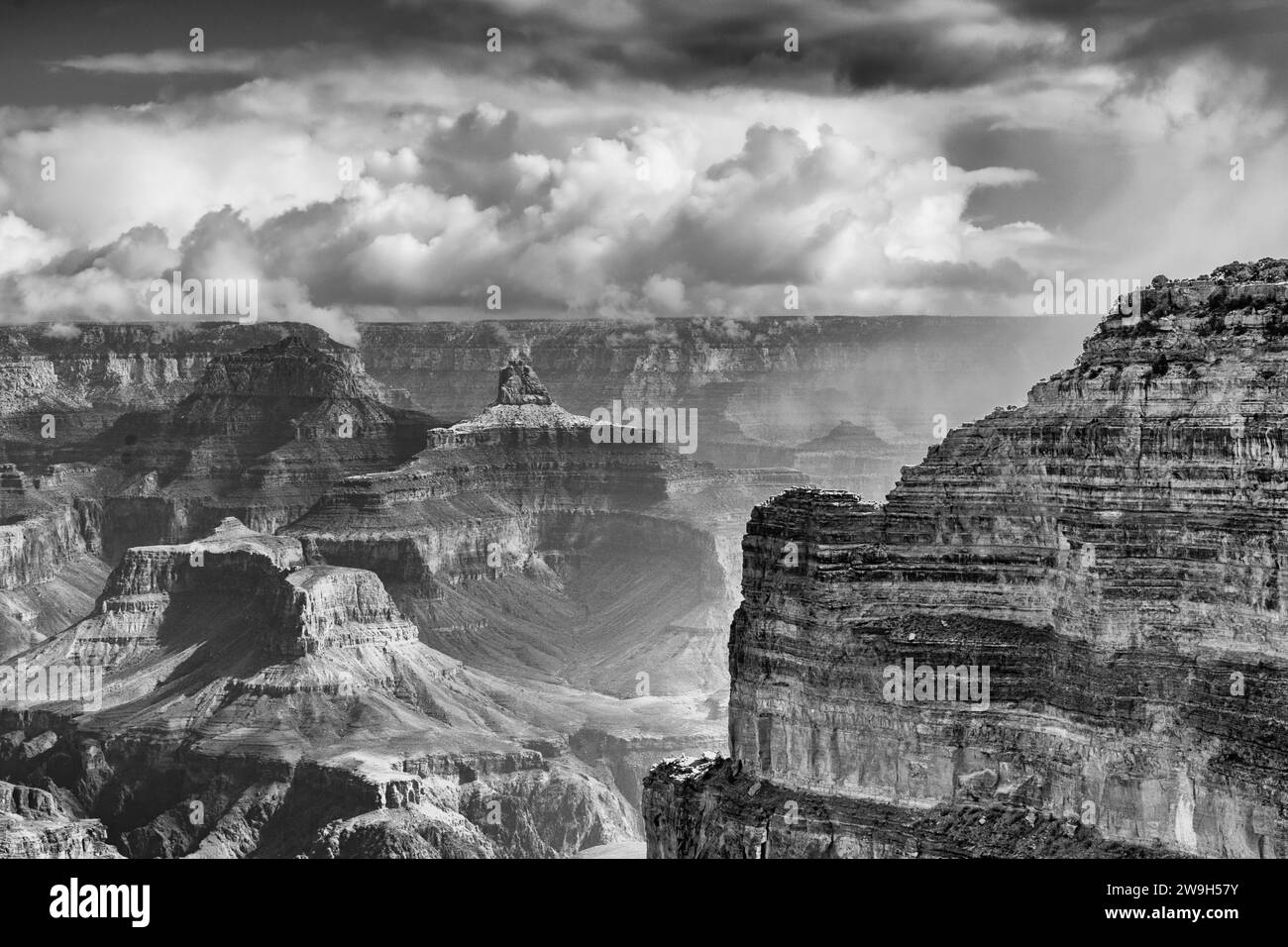 Stormy clouds build up over the Grand Canyon in Grand Canyon National ...