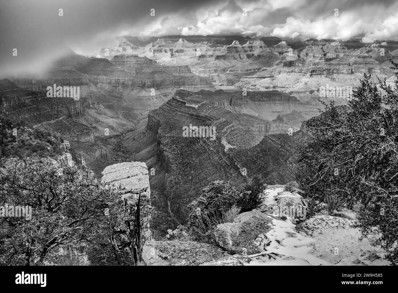 Stormy clouds build up over the Grand Canyon in Grand Canyon National ...