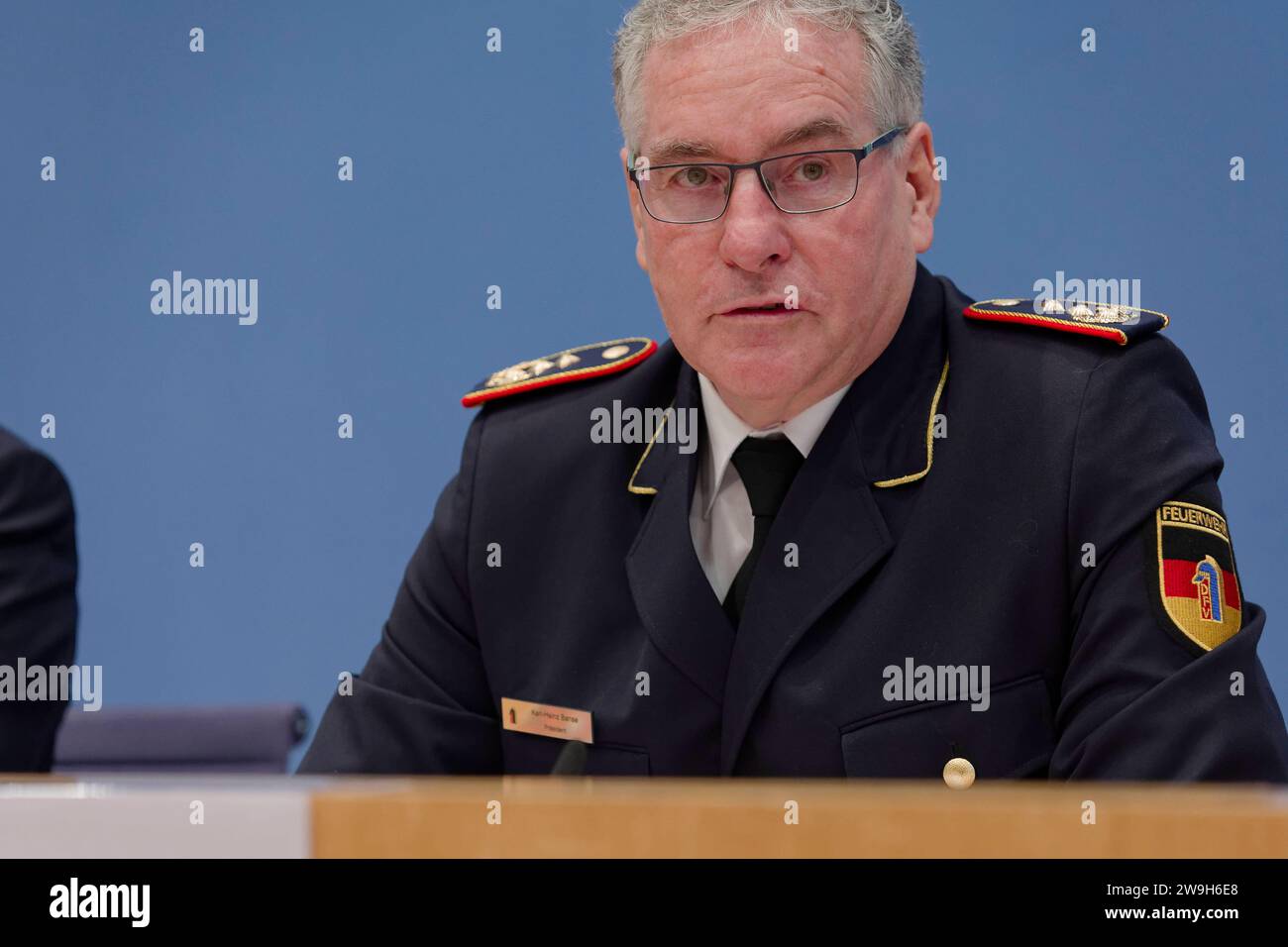 Umfrage Gewalt gegen Einsatzkräfte 2023-12-28 - Deutschland, Berlin ...