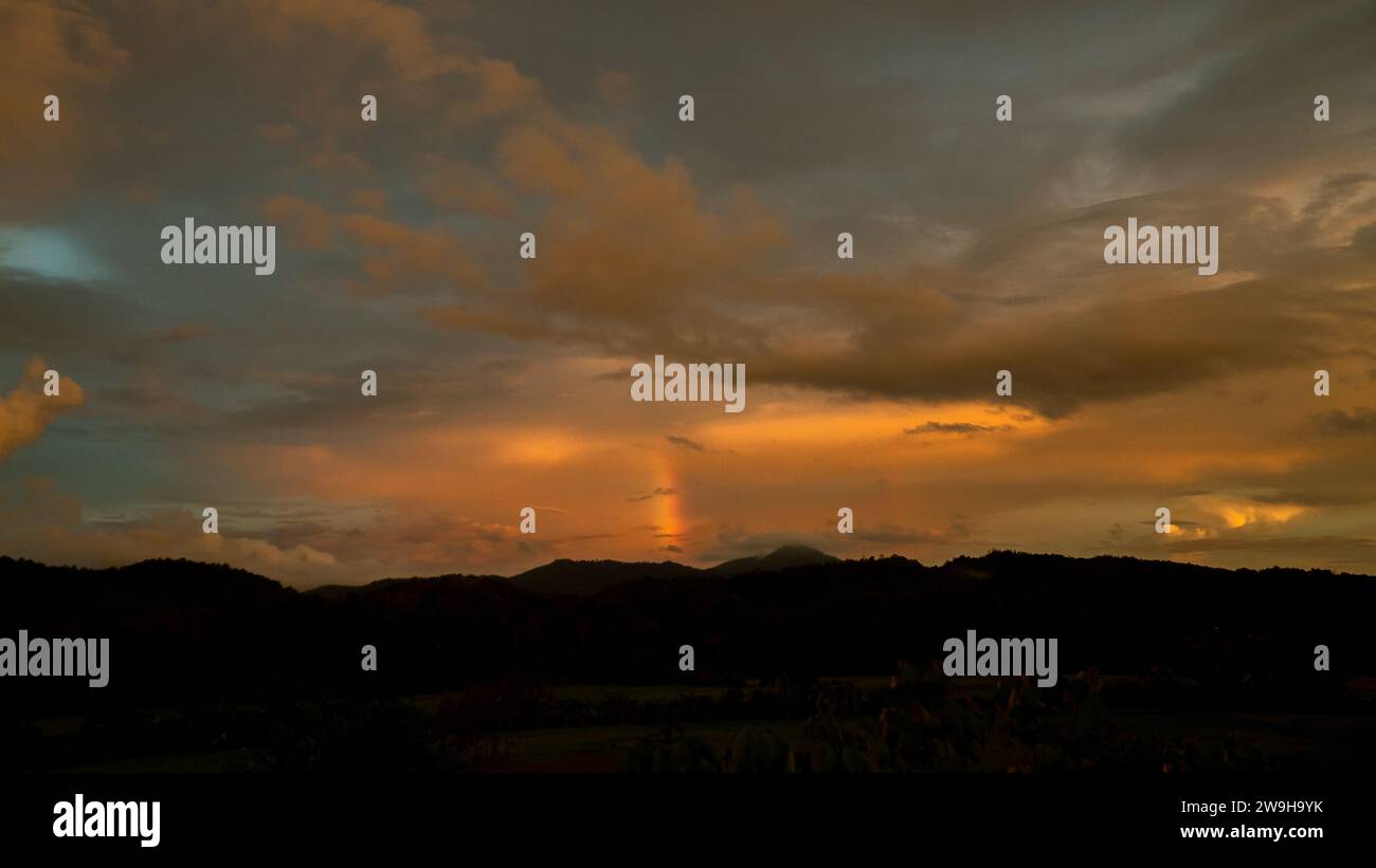 Super sunset rainbow rainbow hi-res stock photography and images - Alamy