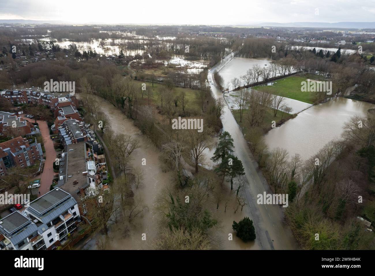 Drohnenaufnahmen von Hochwasser der Leine in Hannover. Auf dem Bild zu ...