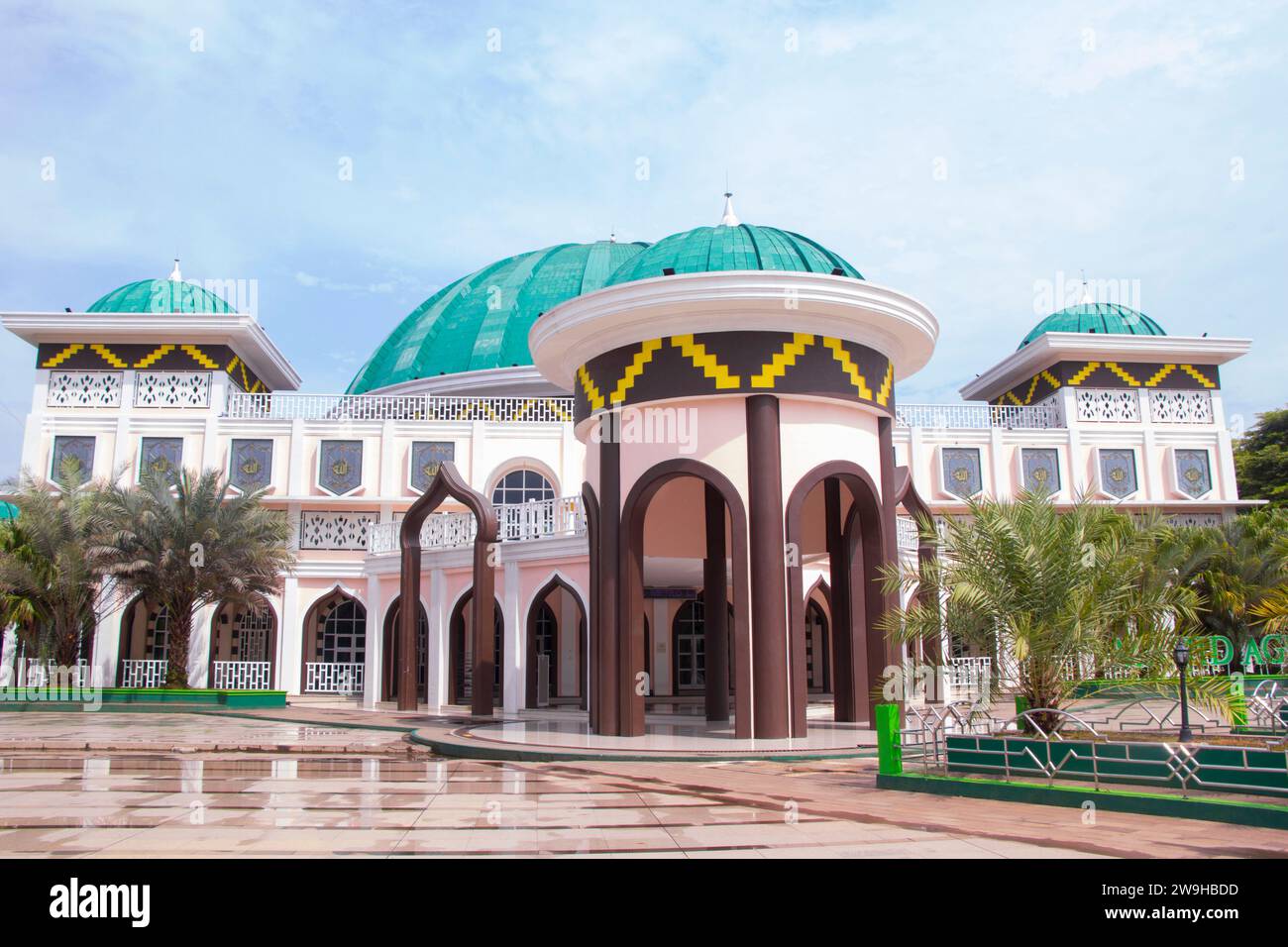 Masjid taqwa mosque hi-res stock photography and images - Alamy