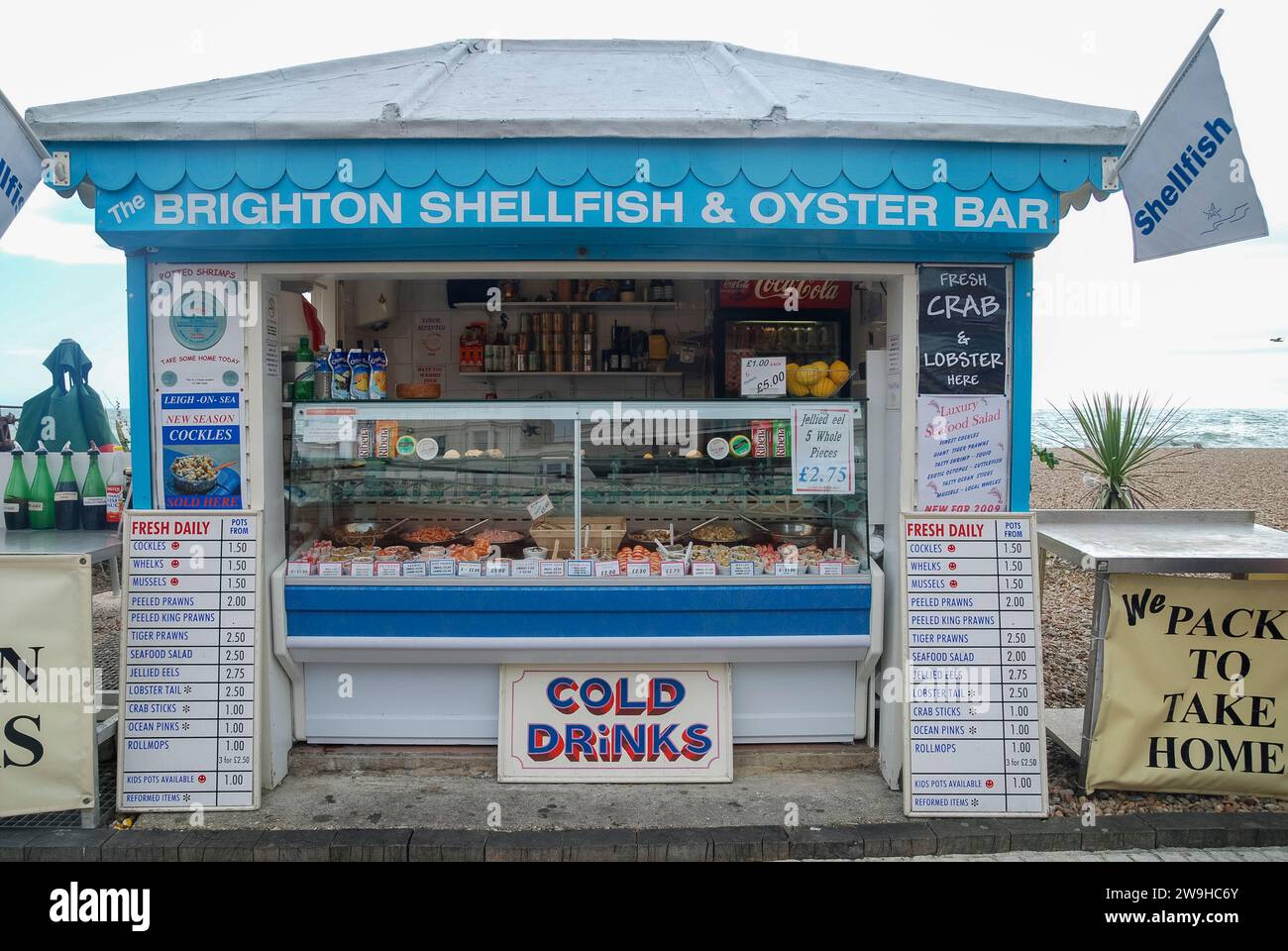Brighton Shellfish and Oyster Bar kiosk on Brighton seafront Stock ...