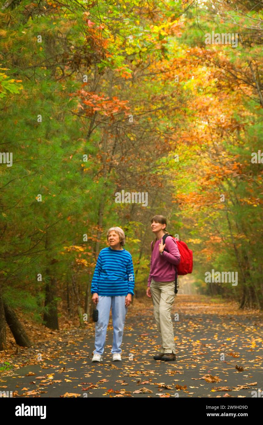 Rail-trail, Farmington Canal Heritage Trail, Connecticut Stock Photo ...
