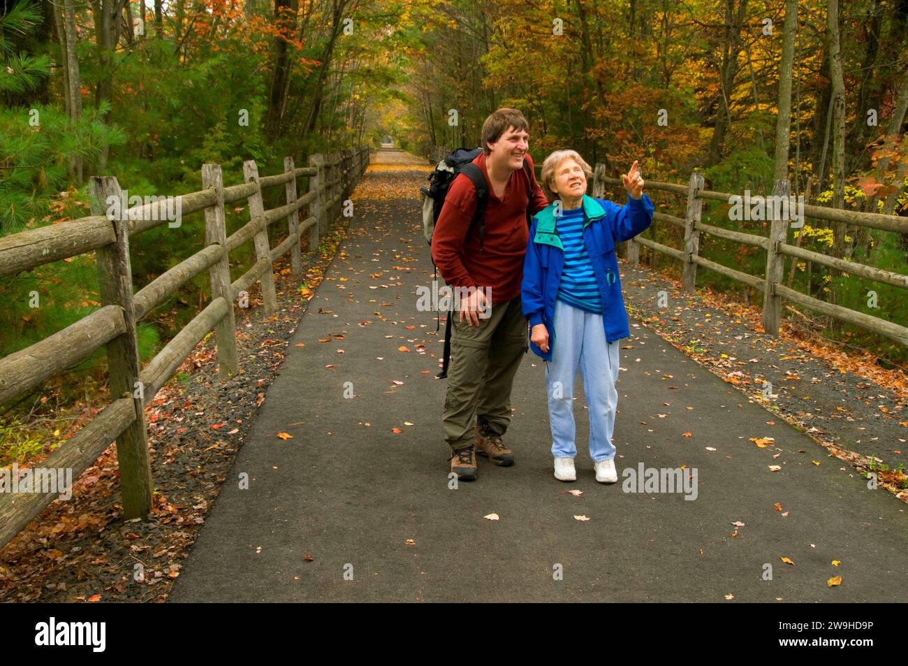 Rail-trail, Farmington Canal Heritage Trail, Connecticut Stock Photo ...