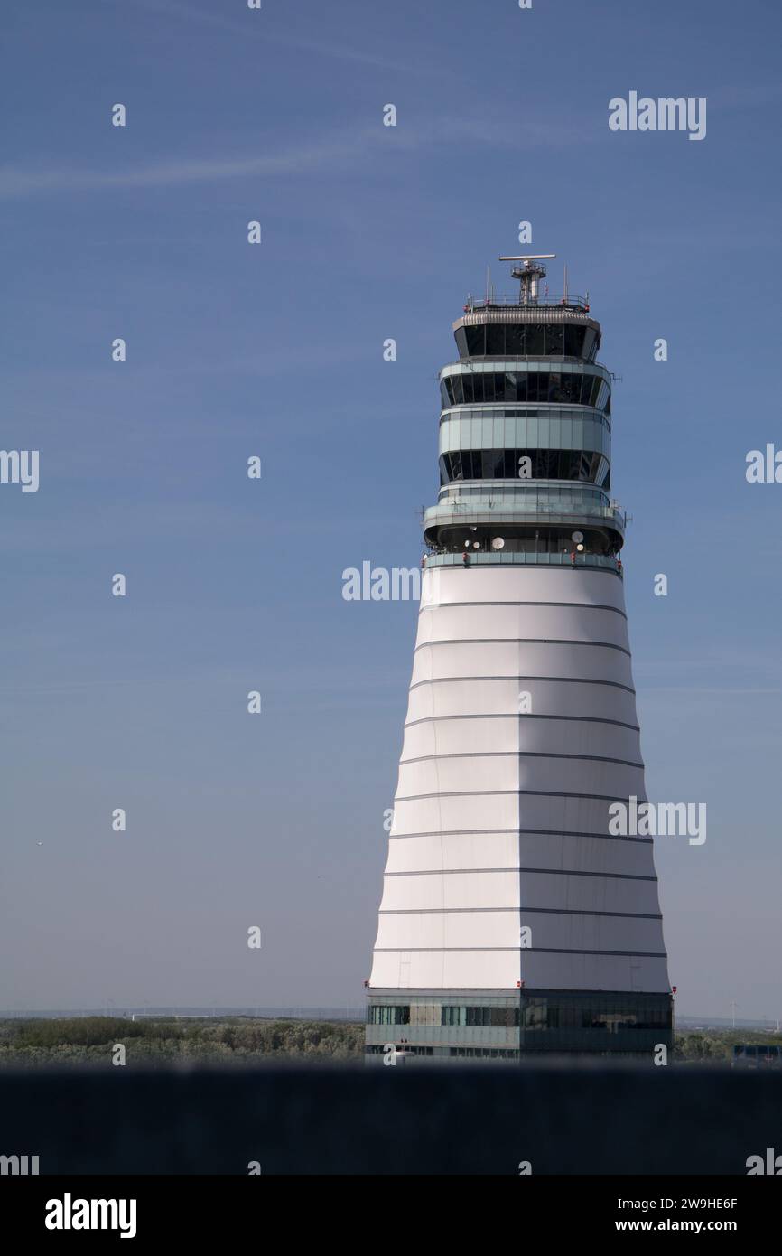 Navigating app hi-res stock photography and images - Alamy
