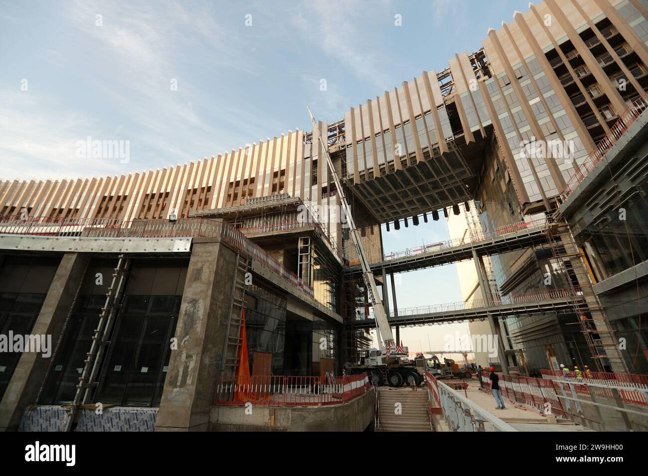 (231228) -- CAIRO, Dec. 28, 2023 (Xinhua) -- This photo taken on Nov ...