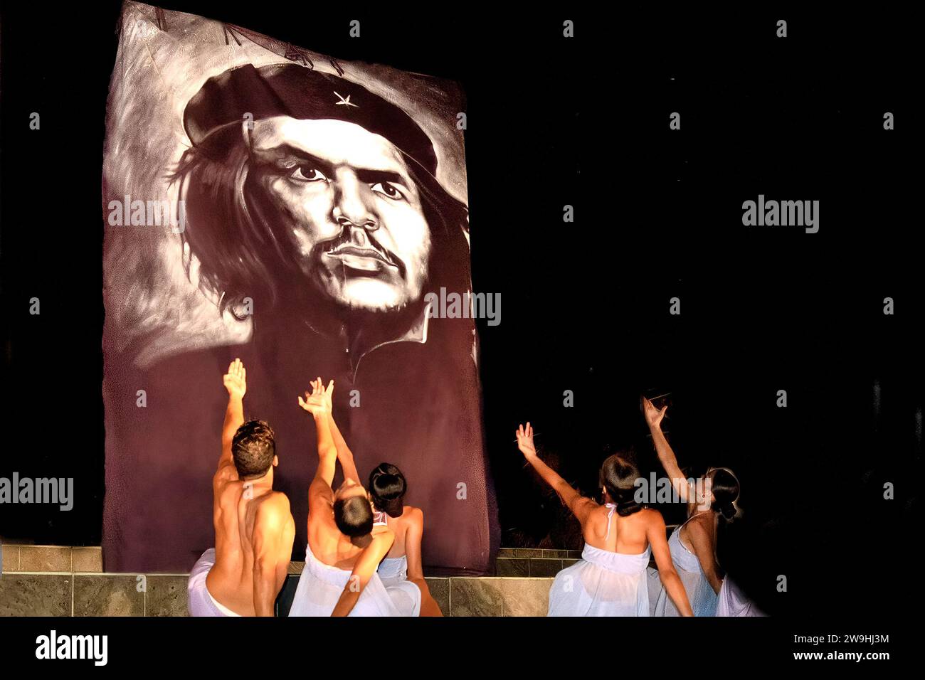 Culture at the service of the Revolution. Young dancers performing in ...
