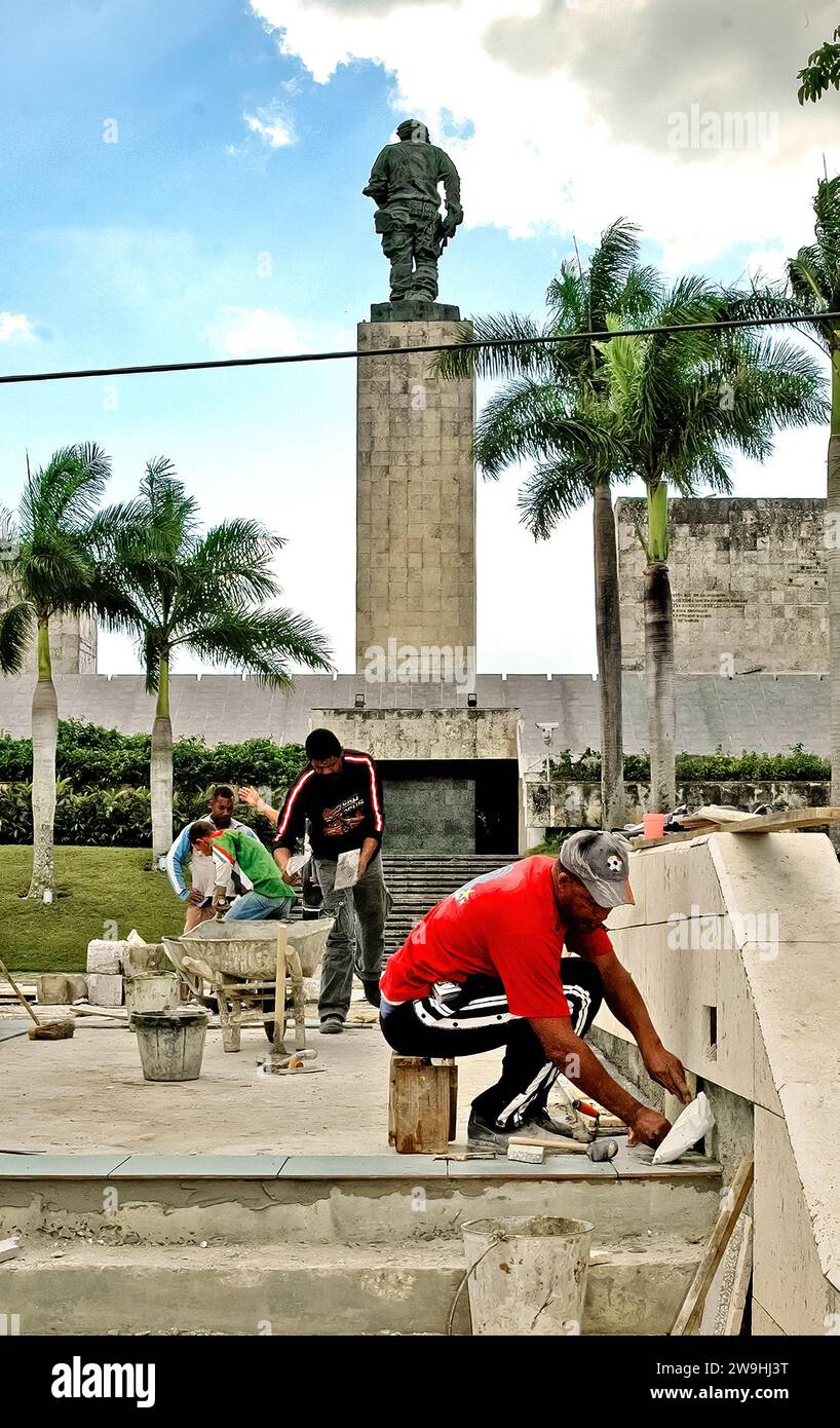 Construction workers monument hi-res stock photography and images - Alamy
