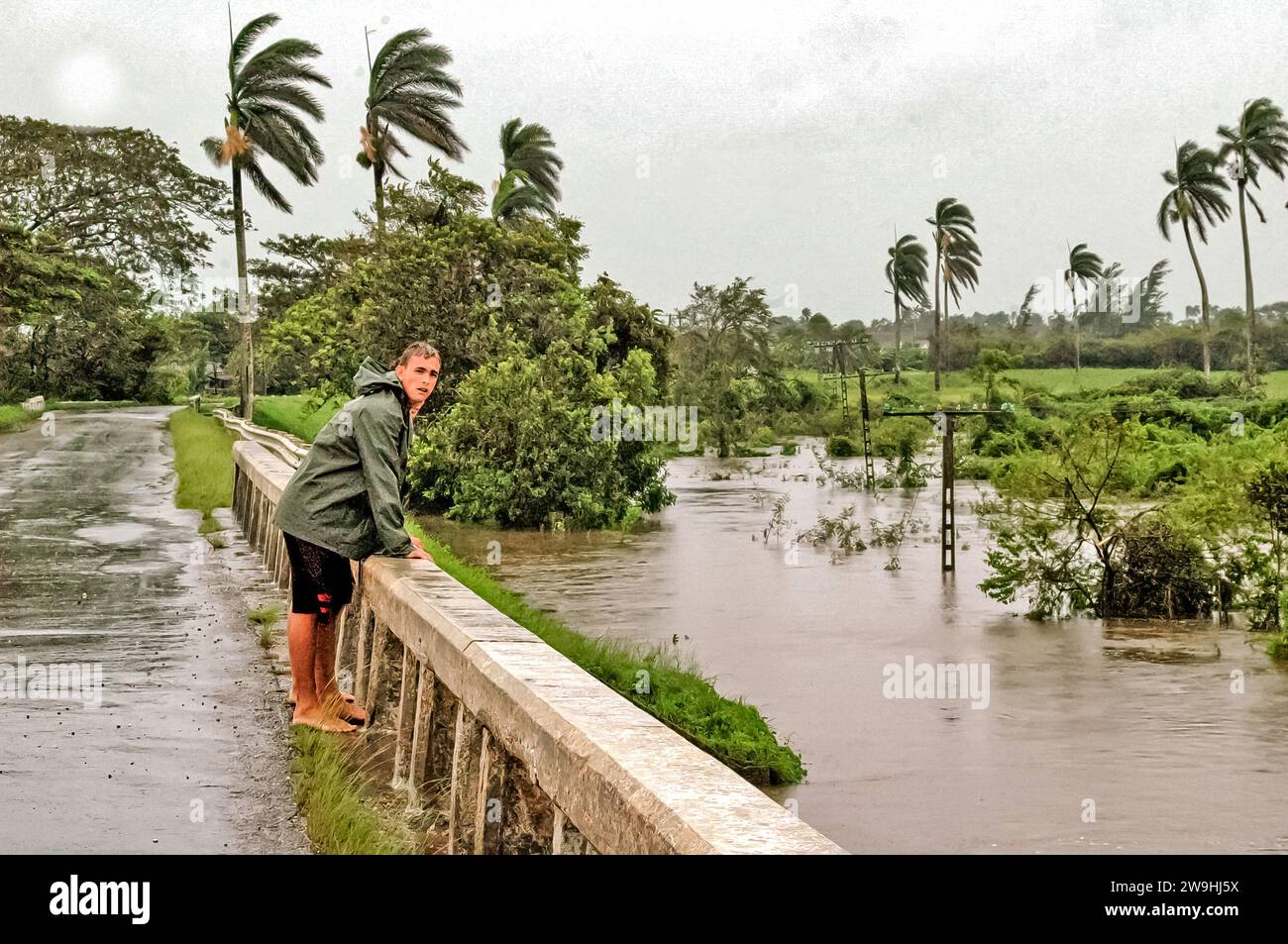 Cyclone aftermath rescue hi-res stock photography and images - Alamy