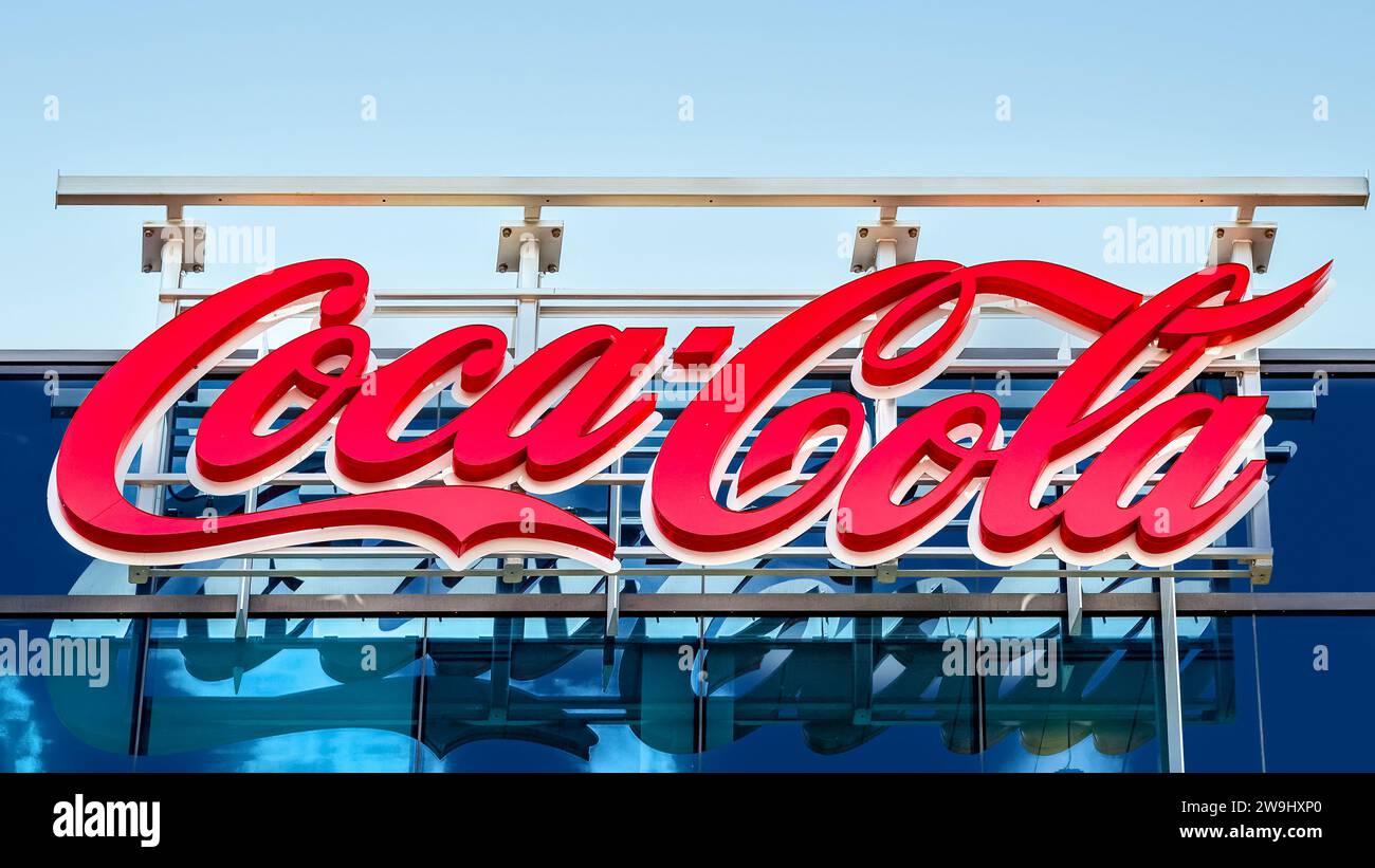 Coca cola sign hi-res stock photography and images - Alamy