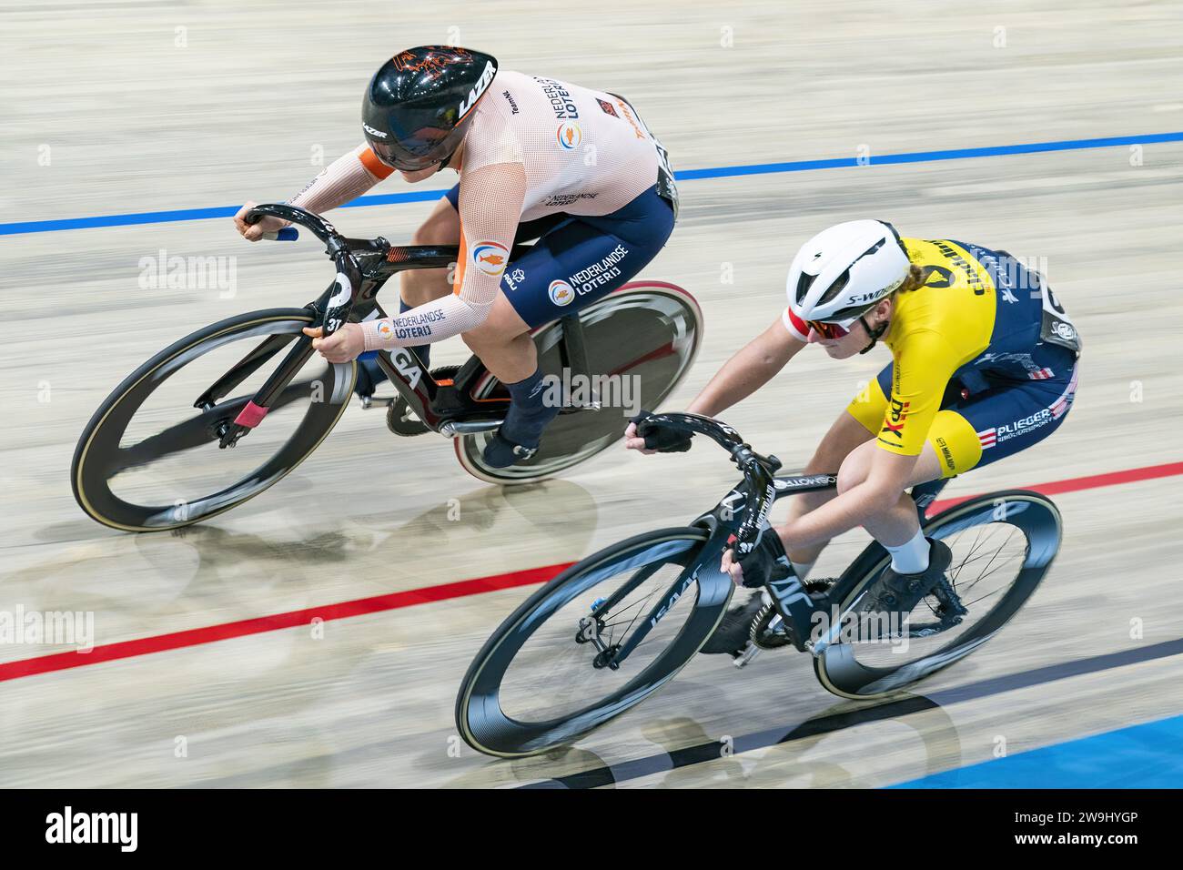 APELDOORN - Lonneke Geraerts and Nienke Dullemond (r) in action in the ...