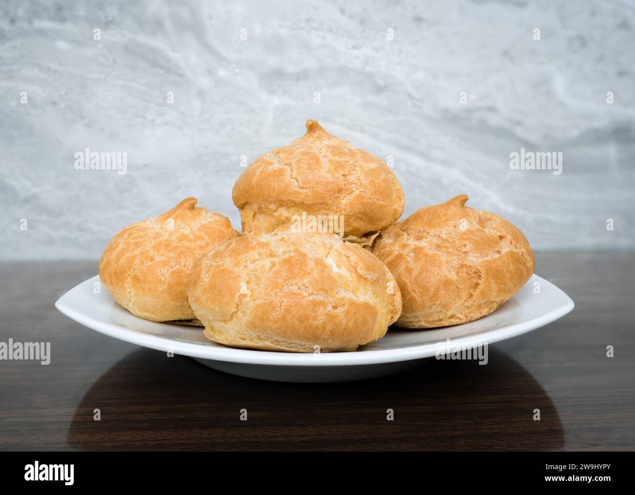 Profiteroles cake hi-res stock photography and images - Alamy