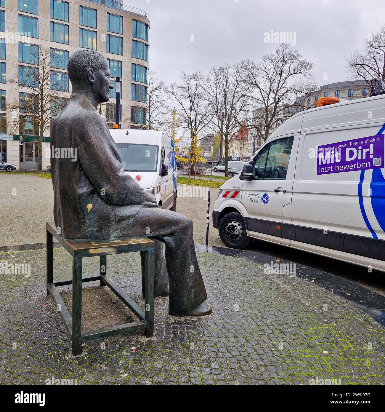 Bertolt brecht square hi-res stock photography and images - Alamy