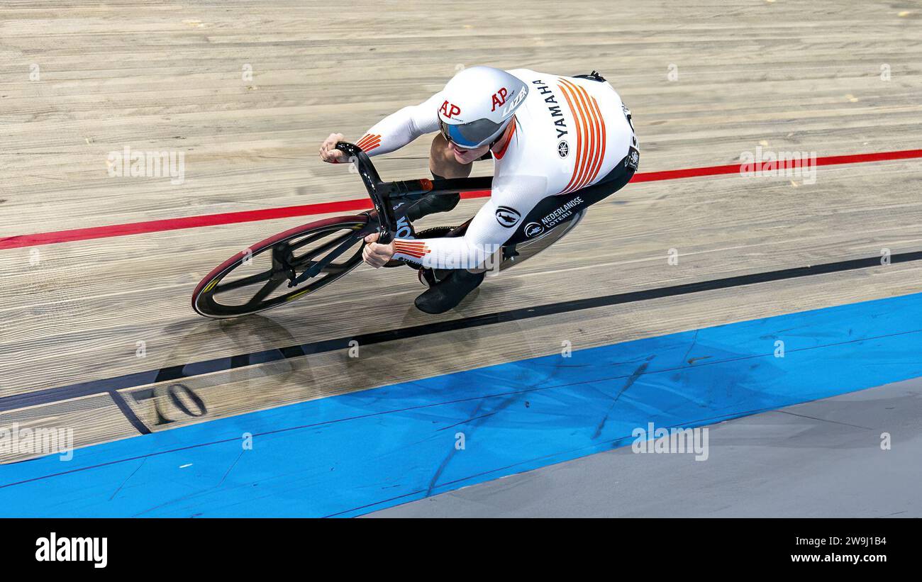 APELDOORN - Jeffrey Hoogland in action in the sprint section of the ...