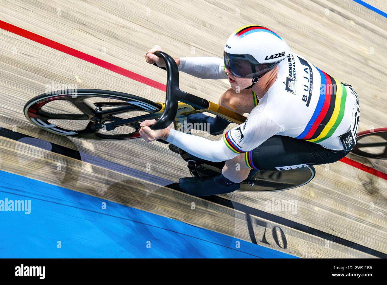 APELDOORN - Harrie Lavreysen in action in the sprint section at the ...