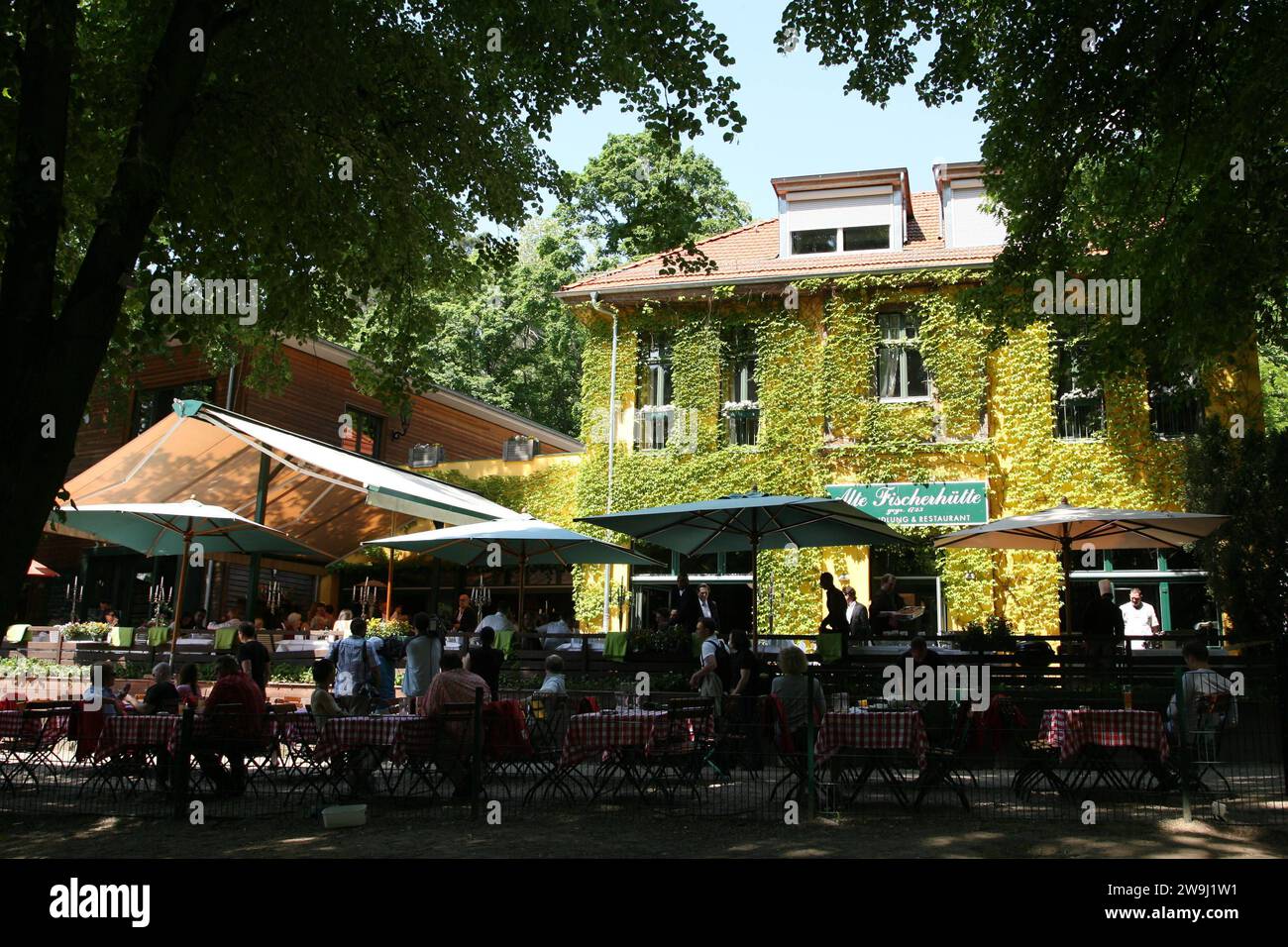 Hochzeit von Bushido 33 / Anis Mohamed Youssef Ferchichi und seine ...