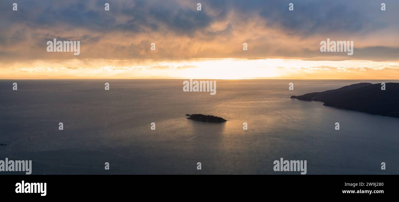 Islands in Howe Sound, West Coast of Pacific Ocean. Dramatic Sunset Sky ...