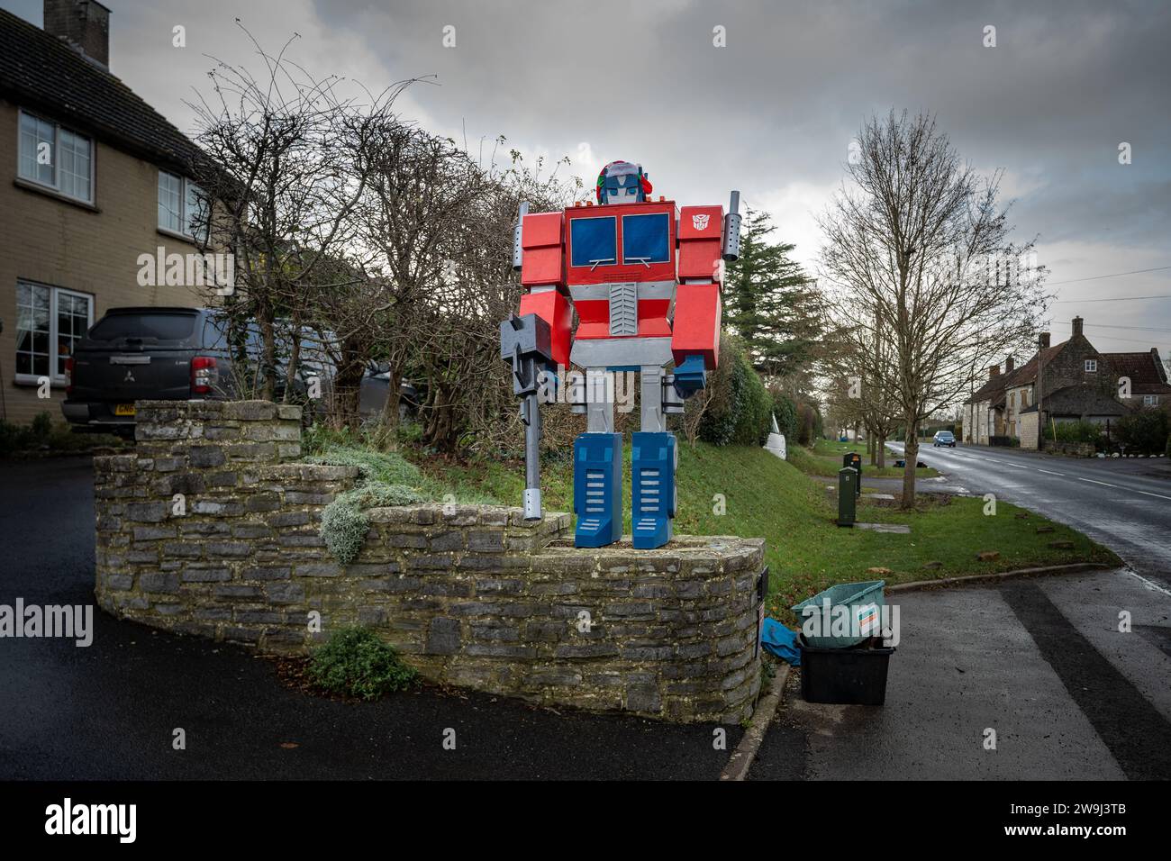 Somerset, UK. 28th December 2023. A striking home-built Christmas ...