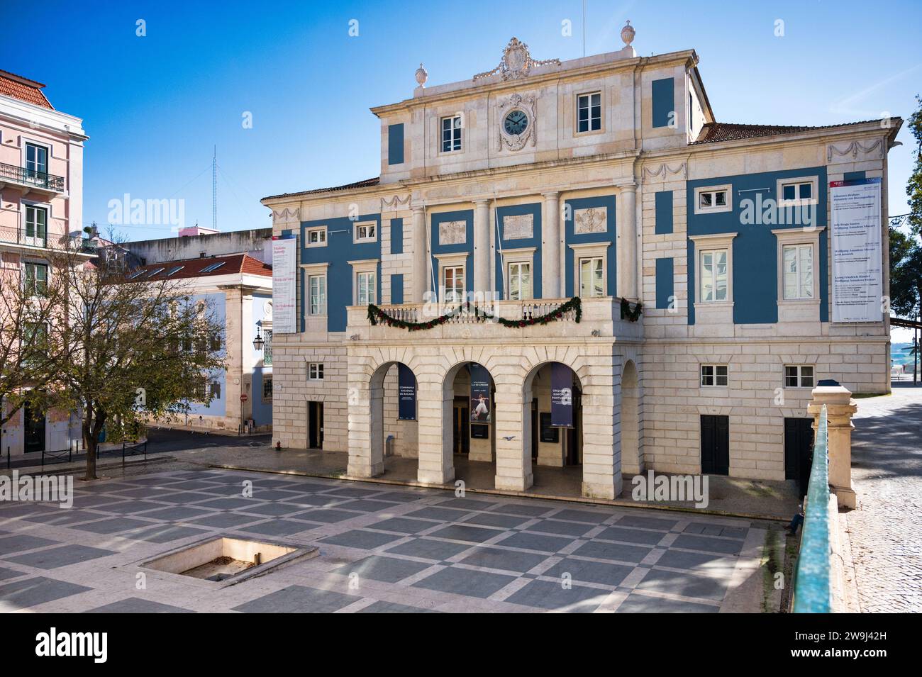 The elegant neoclassical facade of the São Carlos National Theatre ...