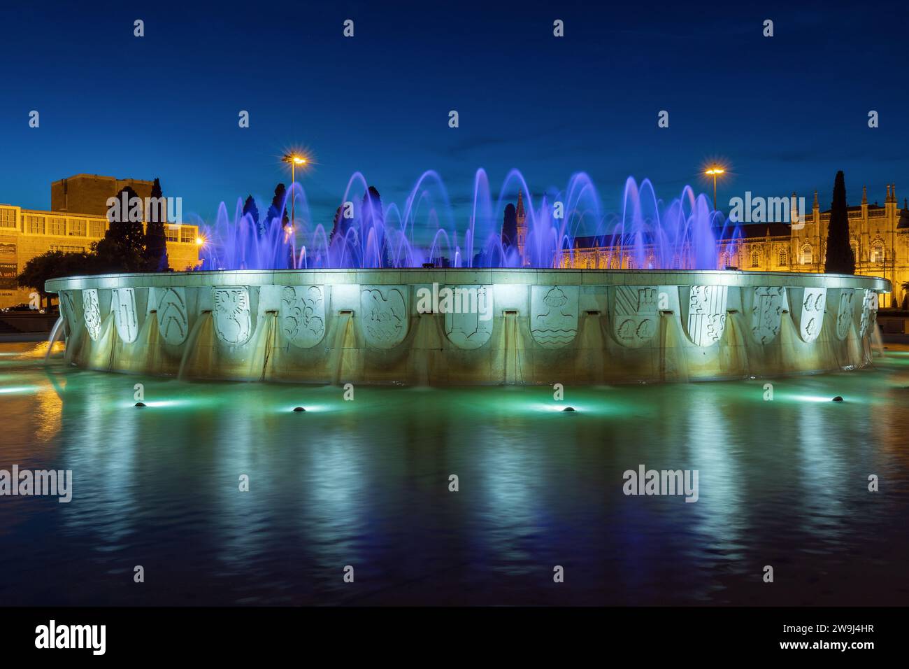 La Fontana davanti al Monastero de los Geronimos a Lisbona in ...