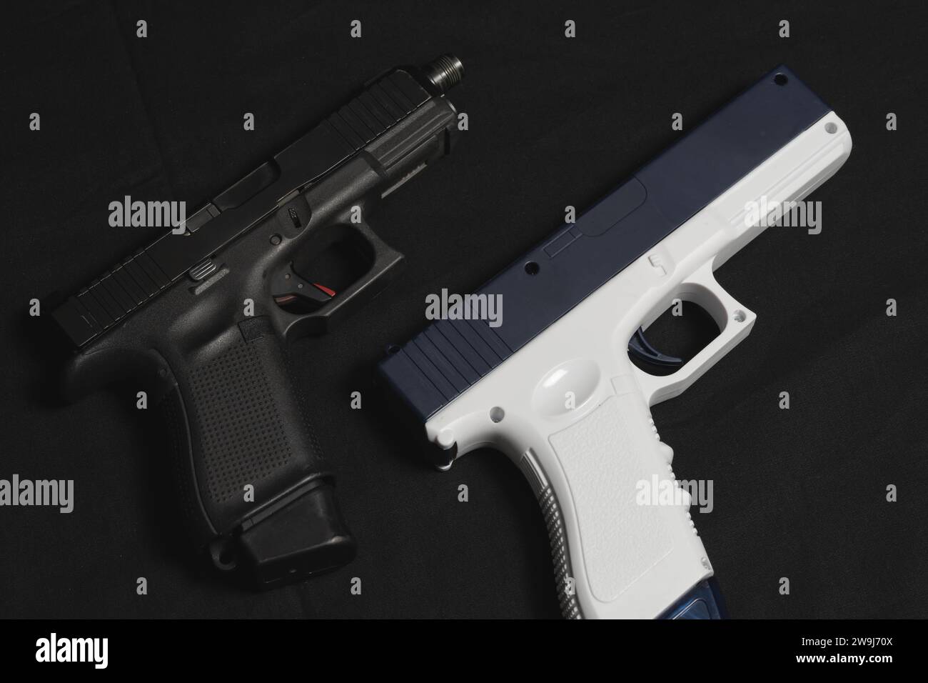 Glock g19 hi-res stock photography and images - Alamy