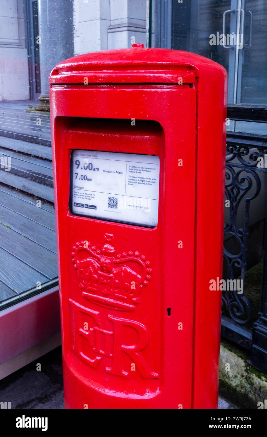 Liverpool post box hi-res stock photography and images - Alamy