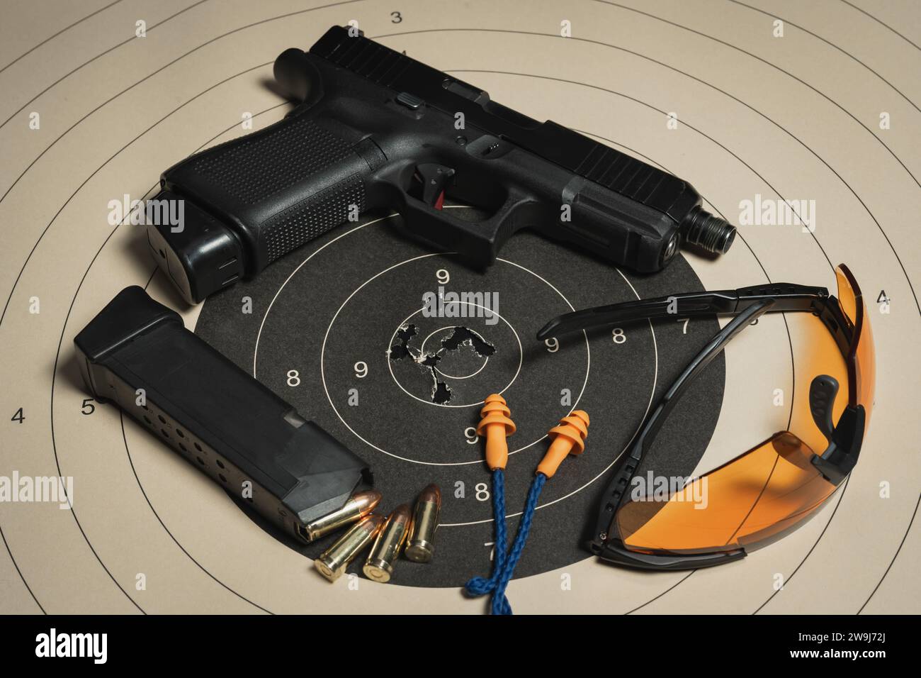 Glock g19 hi-res stock photography and images - Alamy