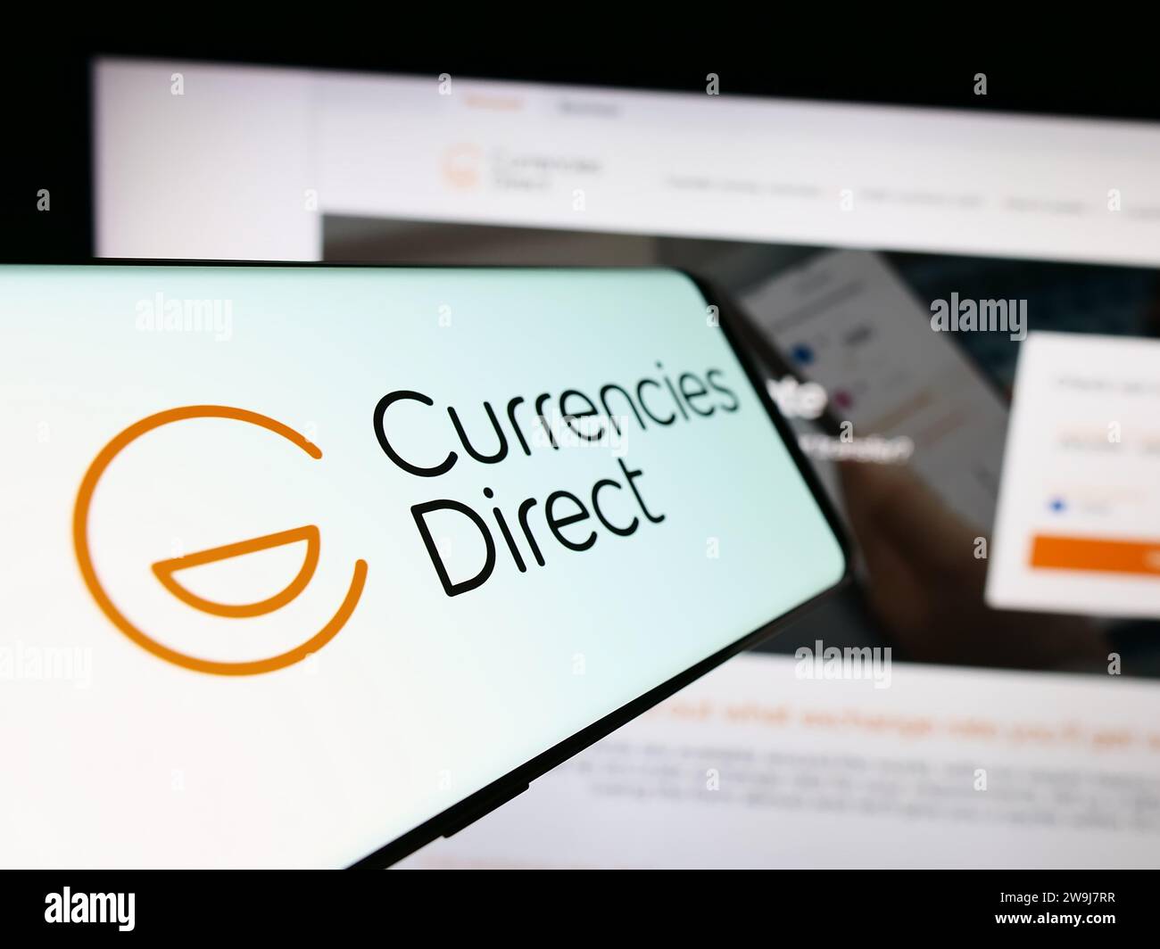 Mobile money transfer hi-res stock photography and images - Alamy