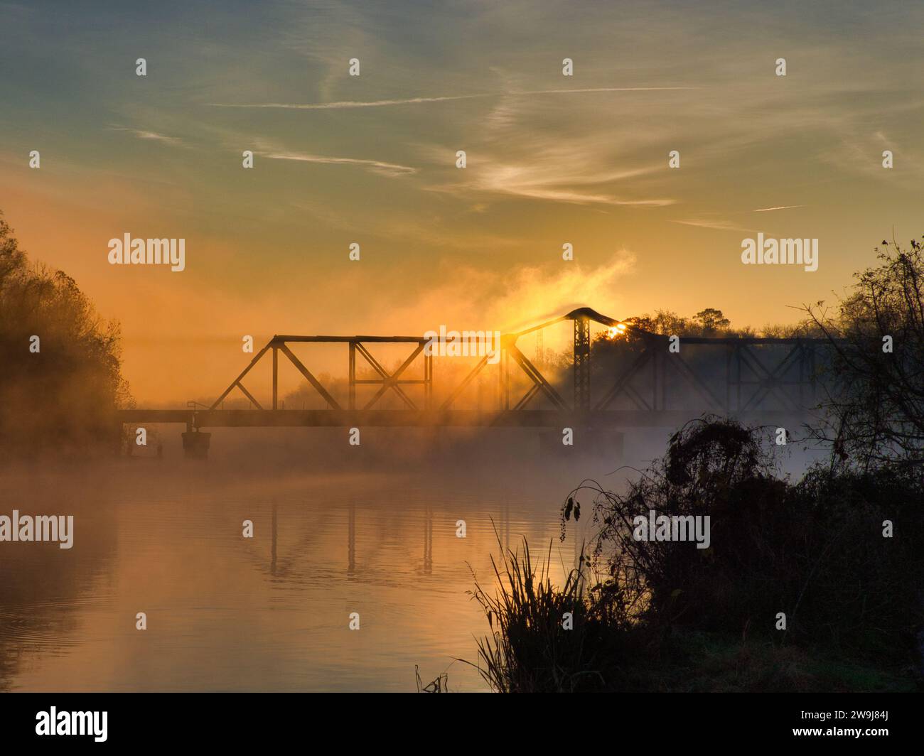 Golden pass train railway hi-res stock photography and images - Alamy