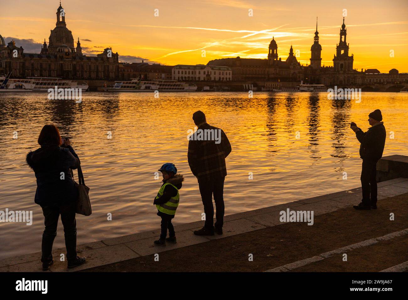Hochwasser in Dresden Durch die starken Niederschläge in Form von ...