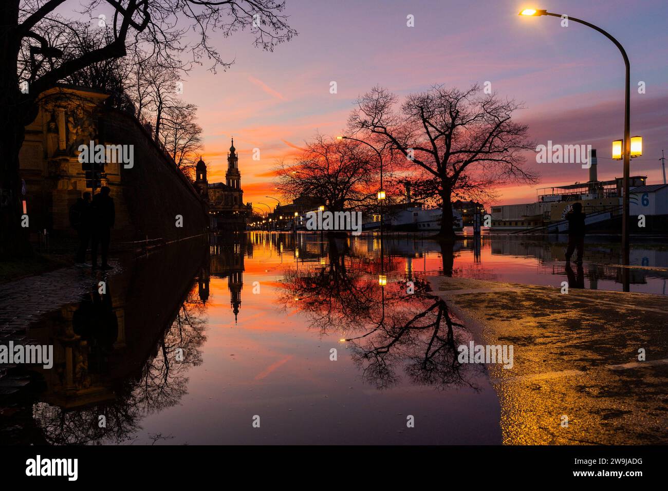 Hochwasser in Dresden Durch die starken Niederschläge in Form von ...