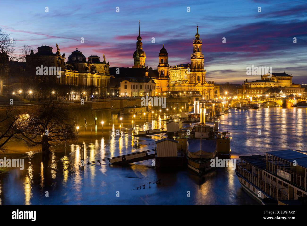 Hochwasser in Dresden Durch die starken Niederschläge in Form von ...