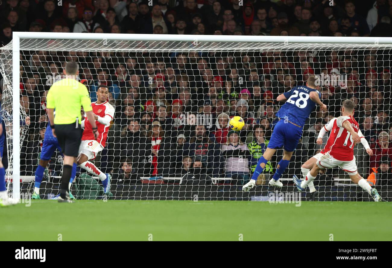 London, UK. 28th Dec, 2023. Tomas Soucek (WHU) scores the first West ...