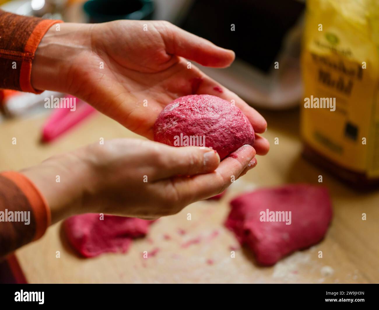 Prepare beet dough hi-res stock photography and images - Alamy
