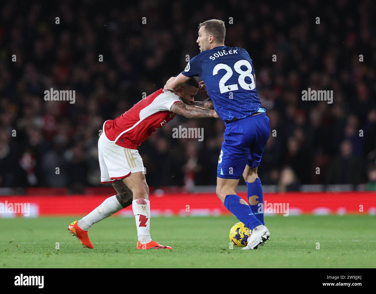 London, UK. 28th Dec, 2023. Gabriel Jesus of Arsenal tussles with Tomas ...