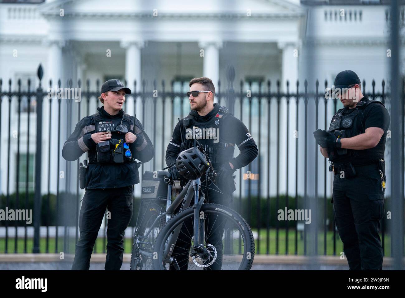 White house secret service 2023 hi-res stock photography and images - Alamy