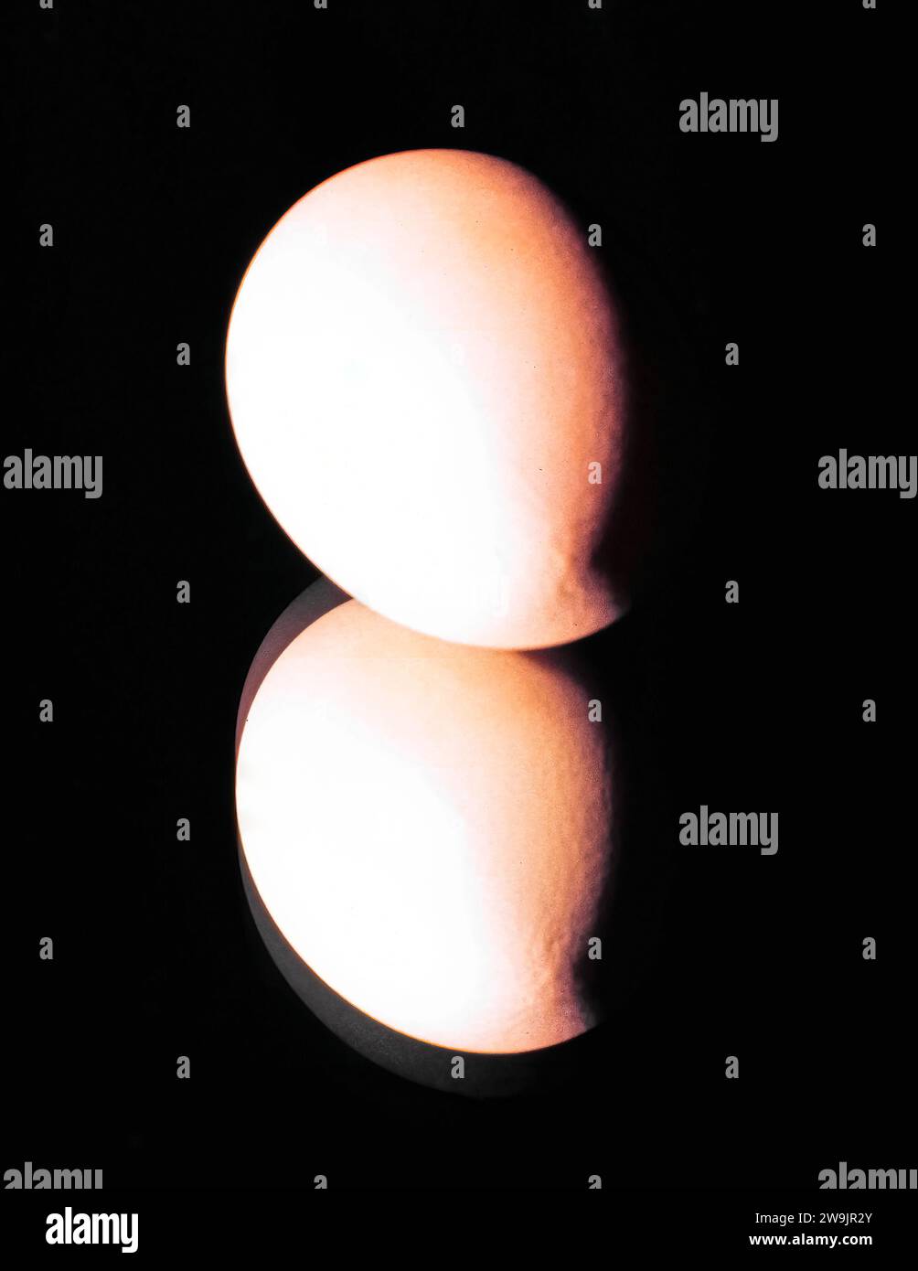 Mirror egg hi-res stock photography and images - Alamy