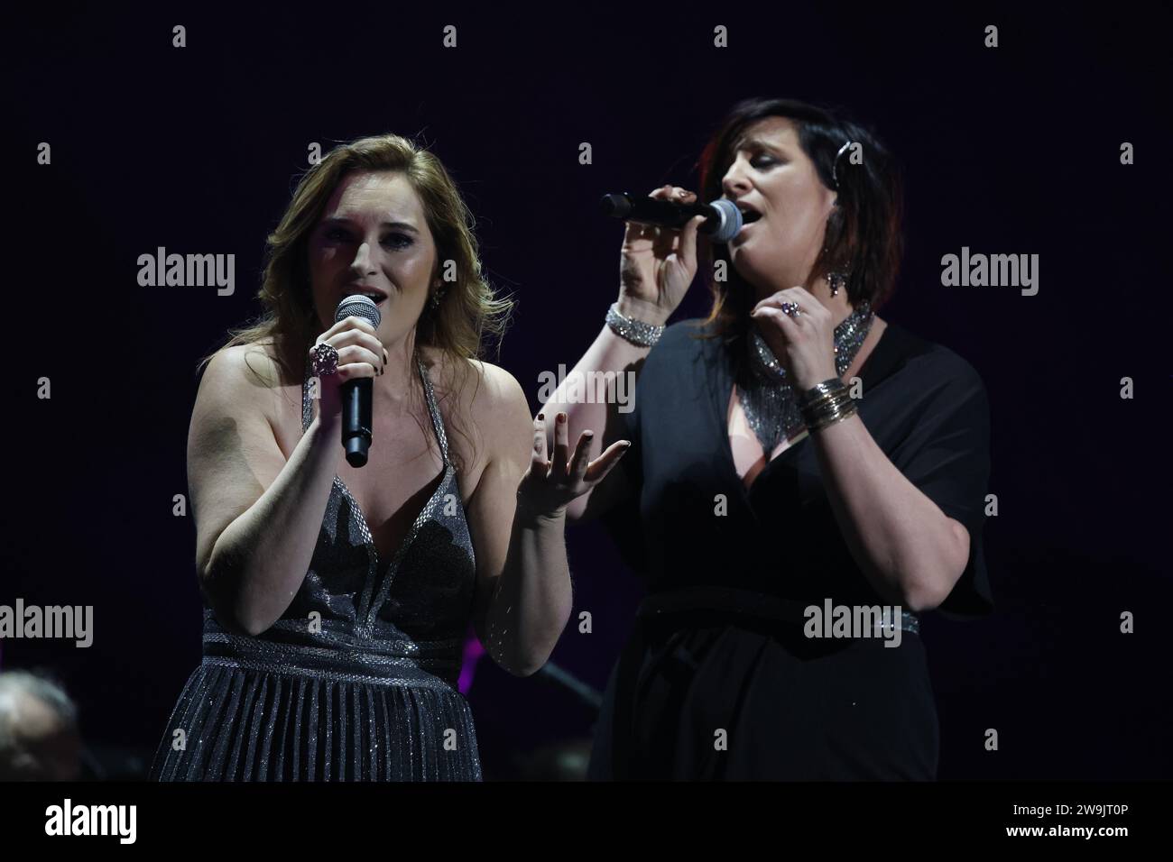Antwerp, Belgium. 28th Dec, 2023. CAPPAERT, with sisters Sarah and ...
