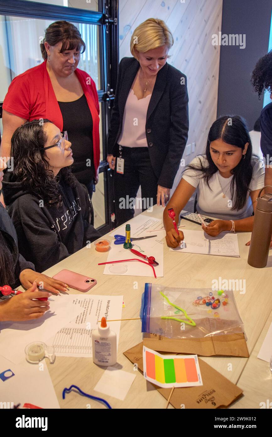 A teacher encourages multiracial college students experimenting with ...